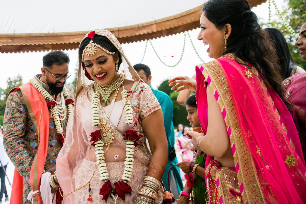 Phera ceremony during Hindu Wedding | Beautiful Asian Wedding ...