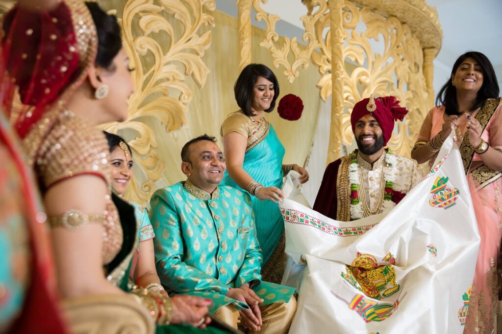 Hindu Gujarati Wedding ceremony conducted by Milan Mehta